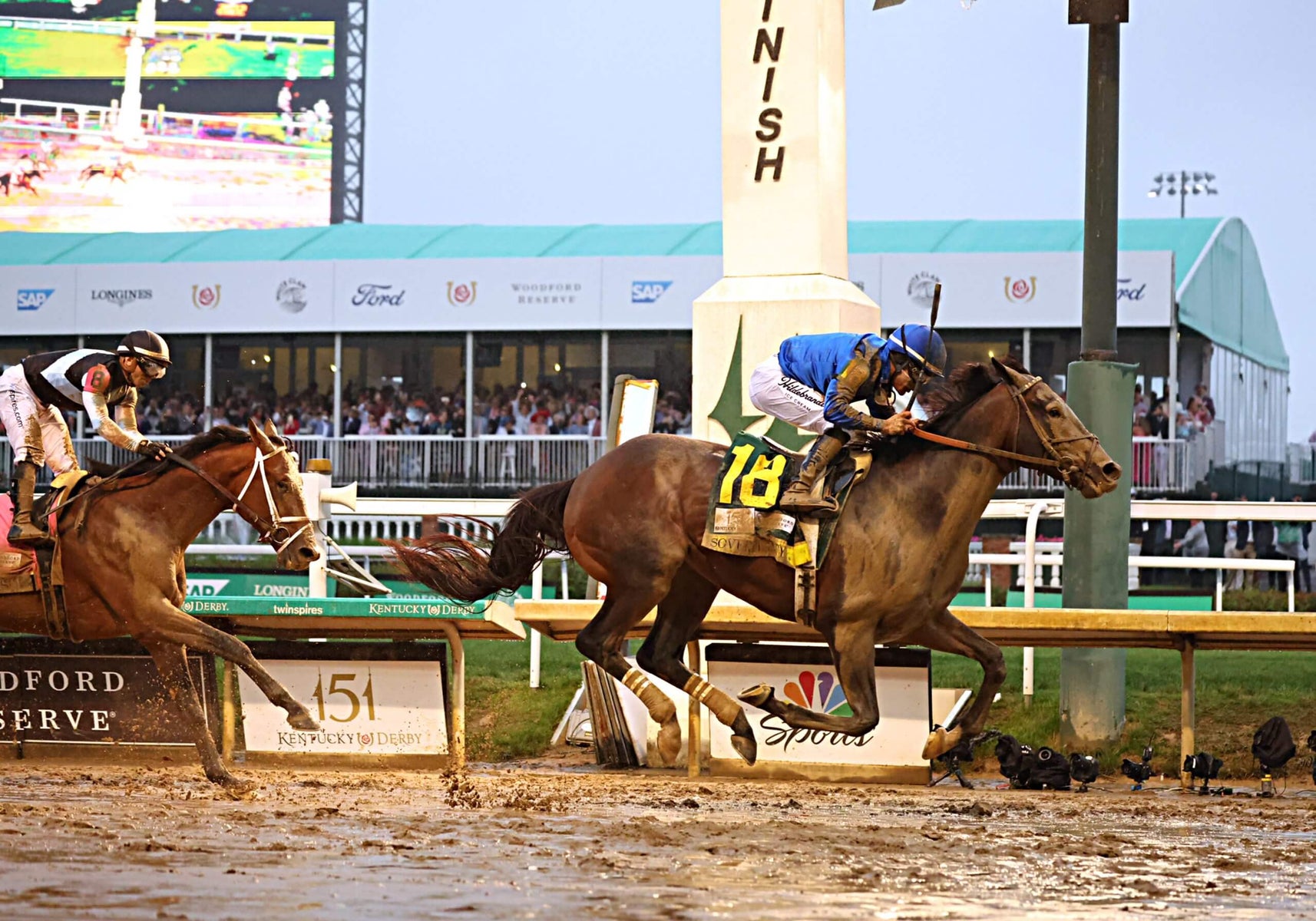 ICYMI: Rain Doesn’t Dampen Spirits as Churchill Downs Shines During ...